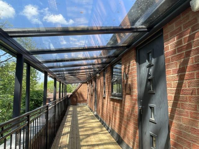 Spacious All Inclusive Studio Uob / Erasmus Stu