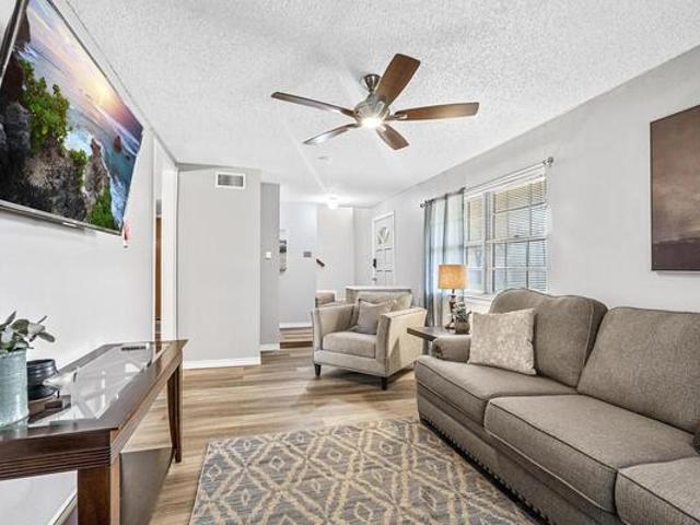 Spacious and Cozy Home in the Heart of Garland
