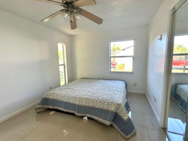 Spacious and cozy ROOM in Buenaventura Lake Kissi
