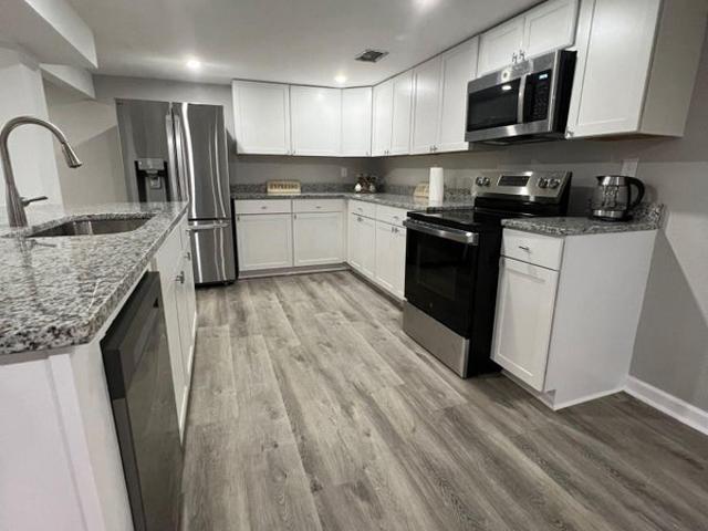 Spacious and Comfy Home in South Decatur Bus Stop