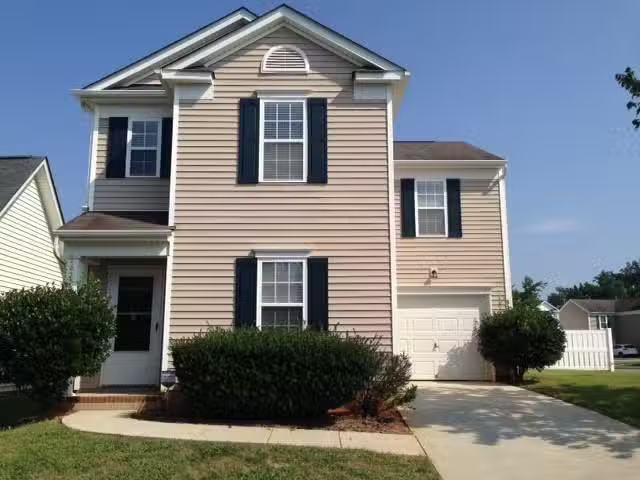 Spacious and Conveniently Located Home In Charlotte 5104 Snow.