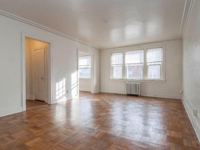 Spacious and charming 1 BR near everything