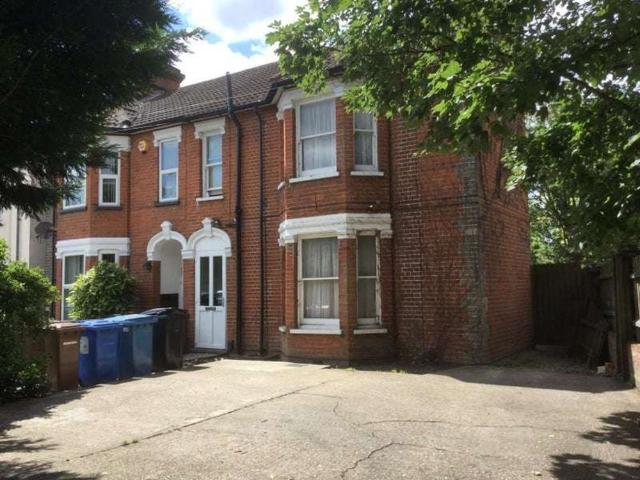 Spacious and bright room to rent! Norwich Road Bedroom 5