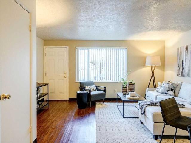 Spacious and immaculate townhomes! 2 Bedroom Apartment for Rent at 4315 25th Ave Ne, Salem, OR 97301 Northgate