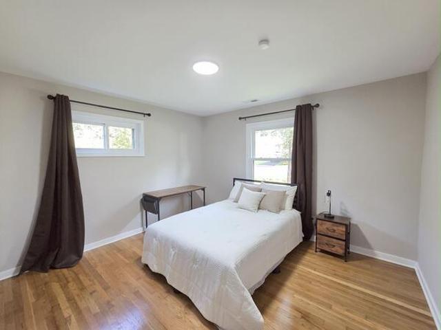 Spacious and newly renovated house. Beautifully decorated & modern, waiting for you to call home