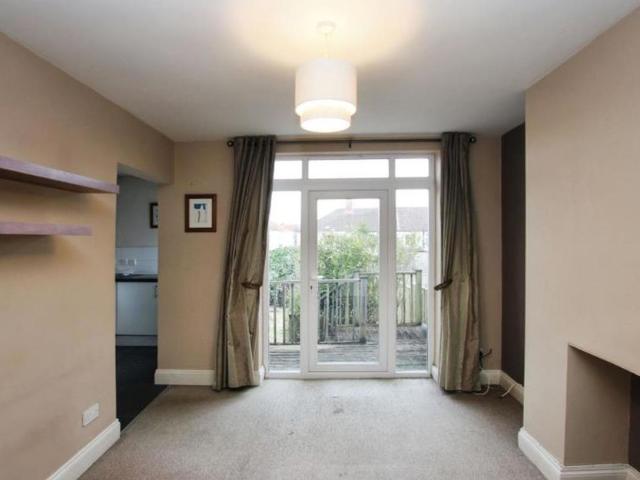 Spacious and well presented one bedroom ground floor apartment, located on one of Horfield's most sought after roads Keys Avenue