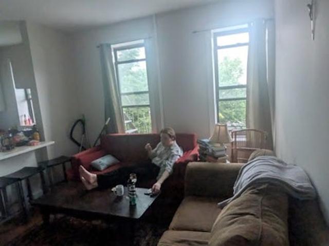 Spacious Astoria Room Near Subway