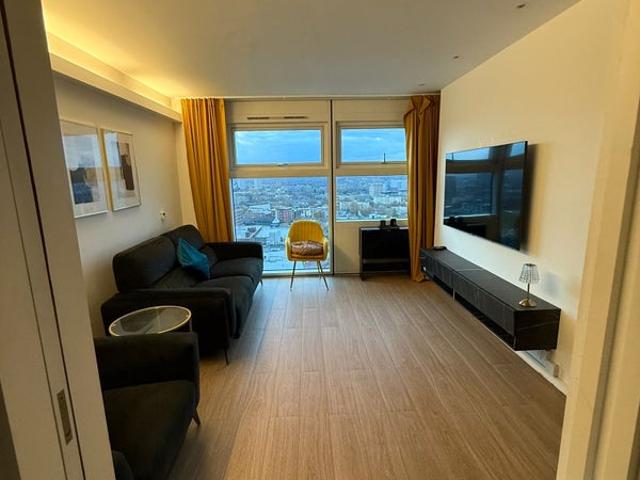 Spacious apartment available in City centre!