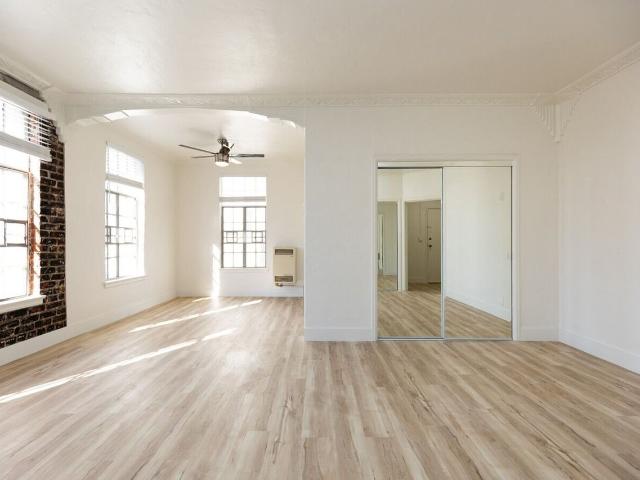 Spacious Apartment in Koreatown Studio Apartment for Rent at 530 S Kingsley Dr, Los Angeles, CA 90020 Wilshire Center Koreatown