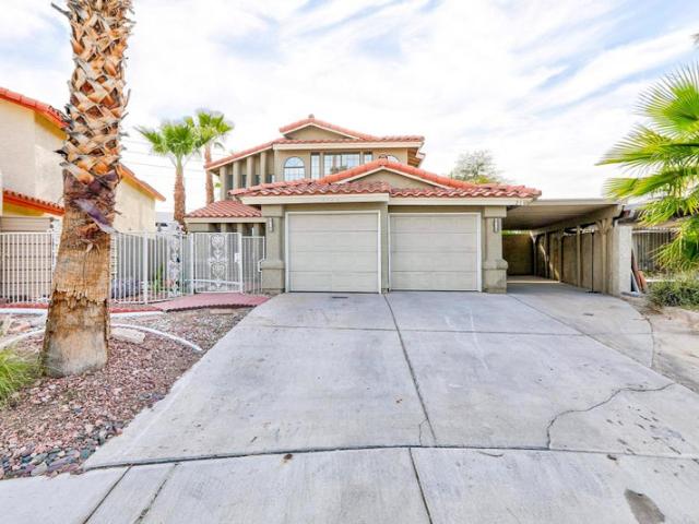 Spacious & beautiful Las Vegas House with Dining a