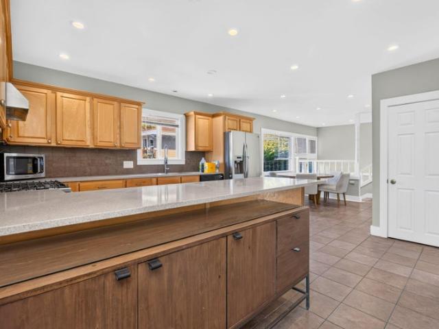 Spacious Beacon Hill Cozy Home