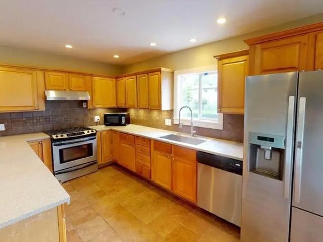 Spacious Beacon Hill Cozy Home