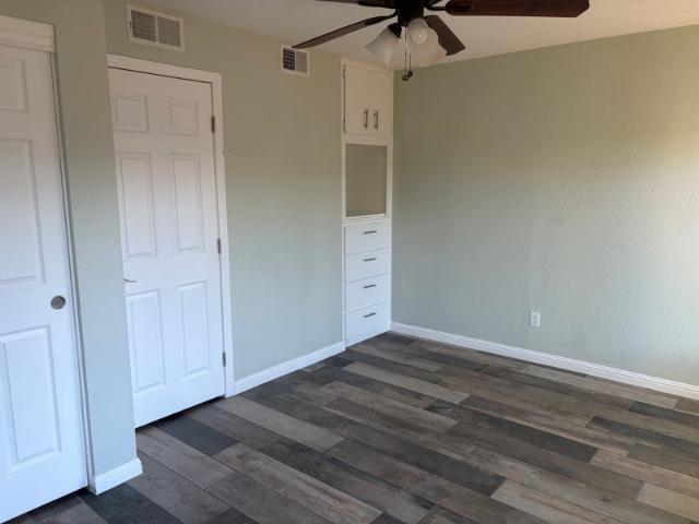 Spacious Bedroom, Mountain Views, & Desert Oasis