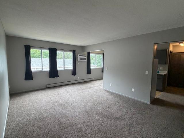 Spacious _Bedroom Apartment at 5910 Broadway