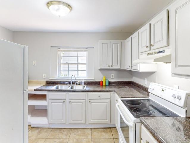 Spacious Bedroom home Oasis in Decatur!