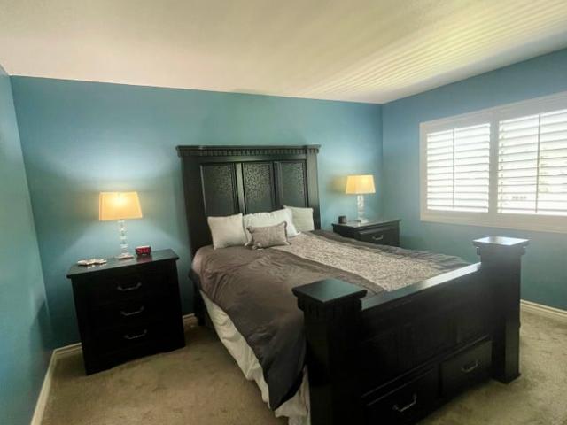 Spacious Bedroom in A Great Neighborhood