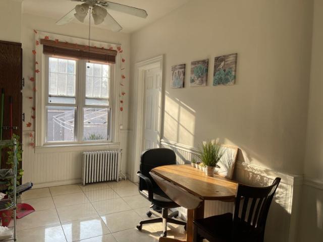Spacious bedroom in 4B1B near Broadway Astoria