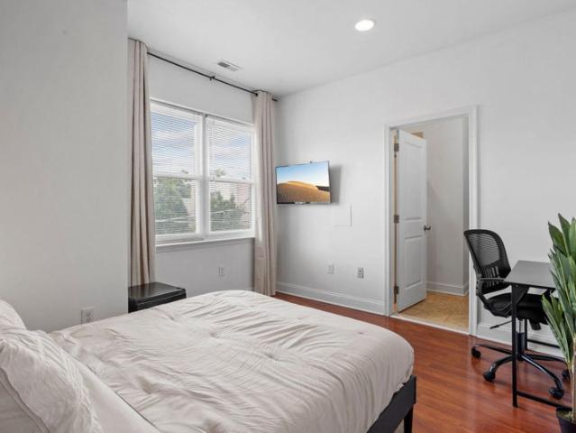 Spacious Bedroom w Bathroom in North Philadelphia