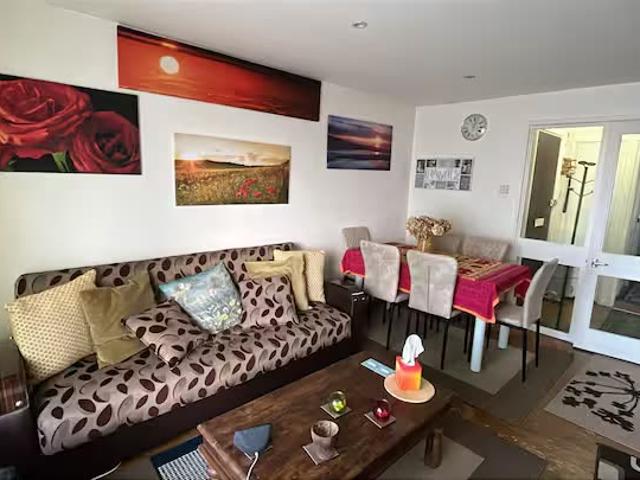 ✨ Spacious Bow Flat Near Victoria Park