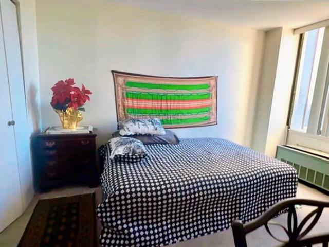 Spacious & Bright Furnished Room