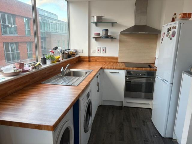 Spacious Central Birmingham Flat