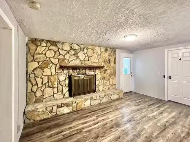 Spacious & comfortable Largo House close to Work and the Beach.