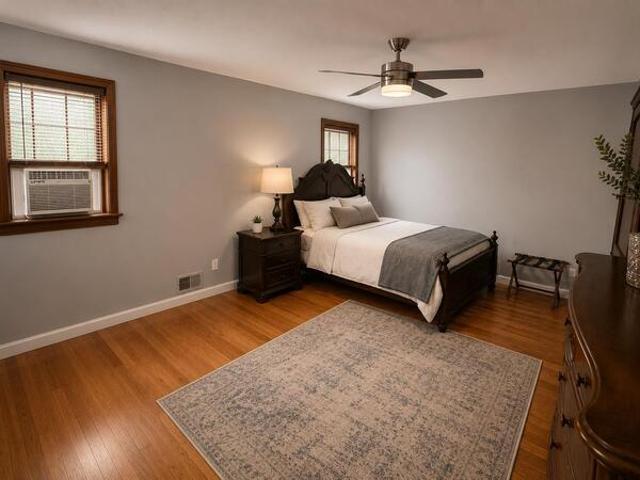 Spacious & Comfortable Northland Home | Private Bathrooms