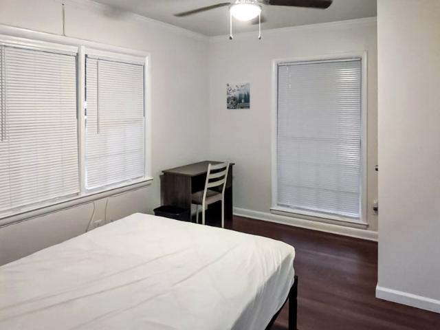 Spacious & comfy Atlanta House with Living room