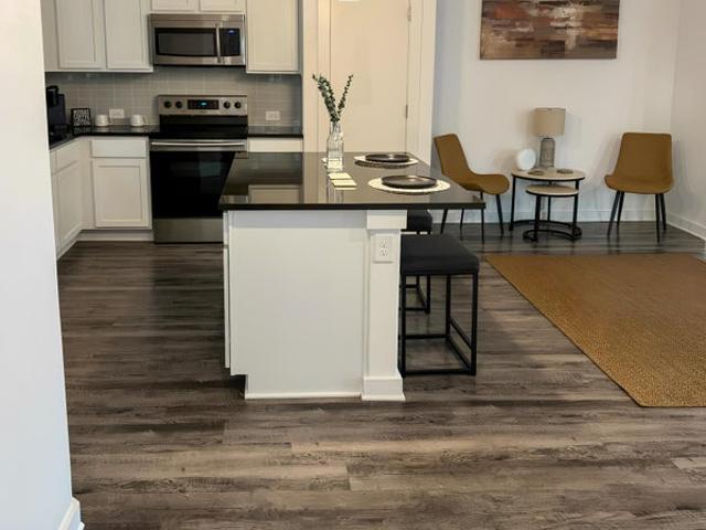Spacious & comfy Leander Townhouse with Dining are