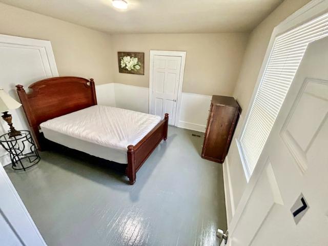 Spacious & comfy Petersburg House with Backyard an