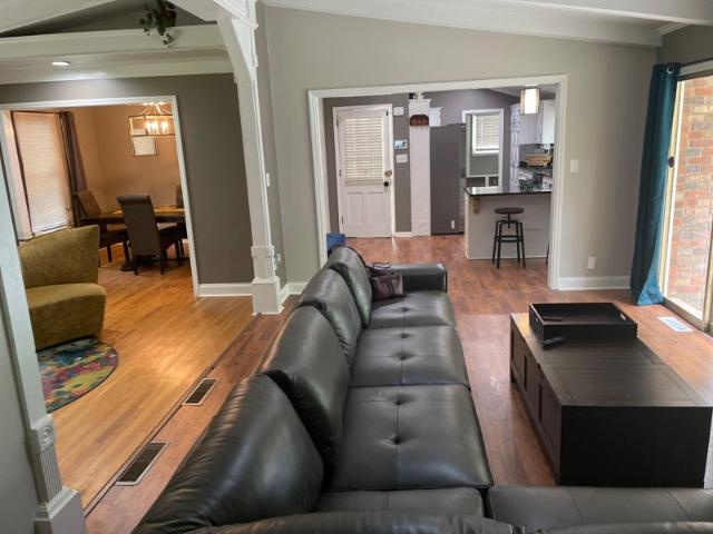 Spacious & Comfy Rooms Near ATL Airport | WiFi + U