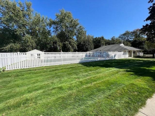 Spacious & Conveniently Located River Run Condo