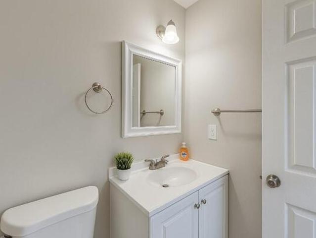 Great Rooms with 40 TVs Maids, Trash Valet, Fast Internet, & Inclusive | Click for VIDEO TOUR