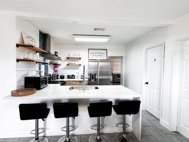 Spacious & Cozy Hollywood Home | All Utilities, Wo