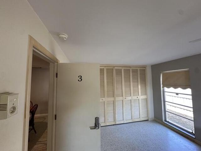 Spacious & cozy Largo House that's minutes from the beach