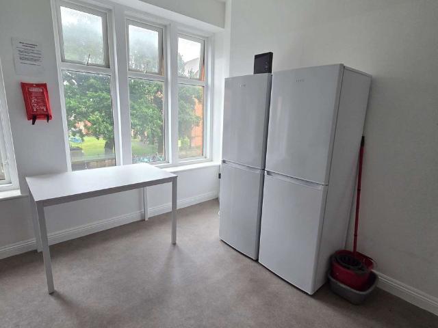 Spacious Double Rooms Newly Refurbished Room 3