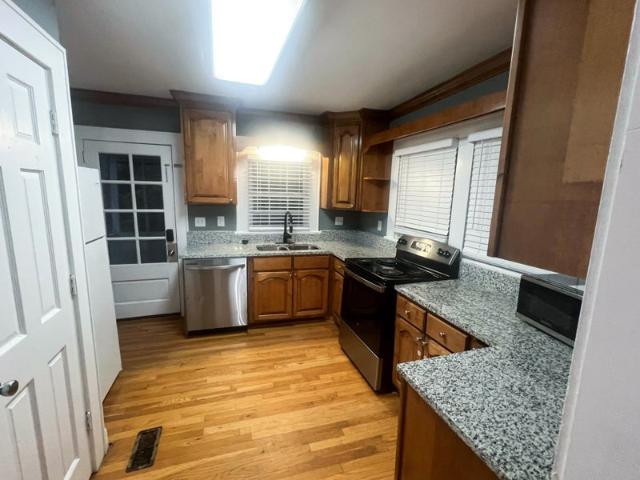 Spacious Douglasville Home wPrivate Bathroom
