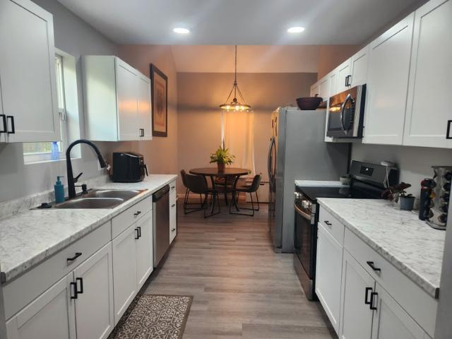 Spacious Eastmoor Room w/ natural light