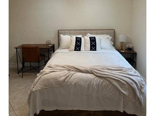 Spacious En Suite Bedroom