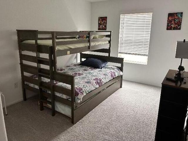 Spacious Fresno Home. Comfortable for all ages and families