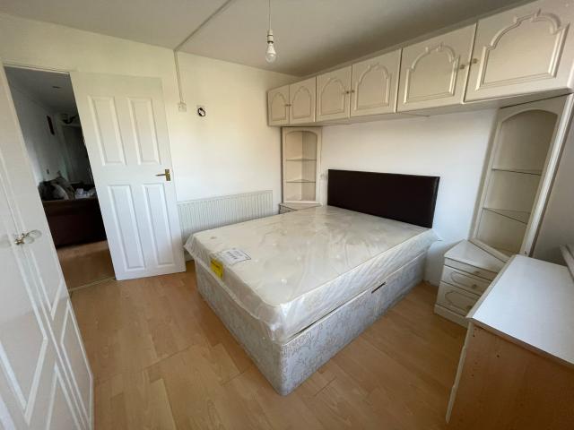 Spacious & Fully Furnished 1 Bedroom Flat for Rent – TW14 9ED