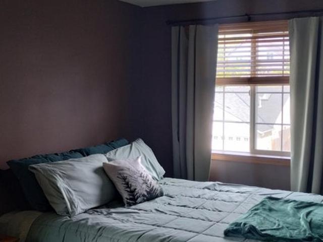 Spacious fully furnished bedroom