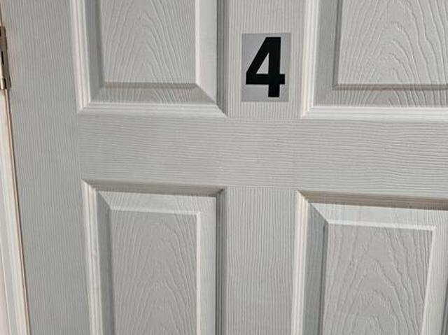 Spacious, Fully Furnished Rooms | Superhost | 8 min Walk to Bus, Peaceful Home