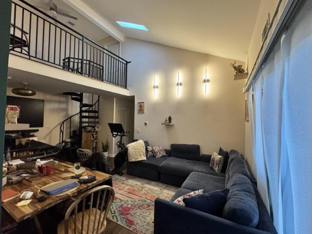Spacious Furnished Bedroom in Elizabeth