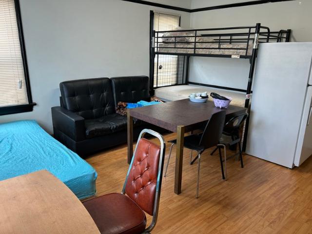 Spacious Furnished Room w/ Parking — Koreatown, LA