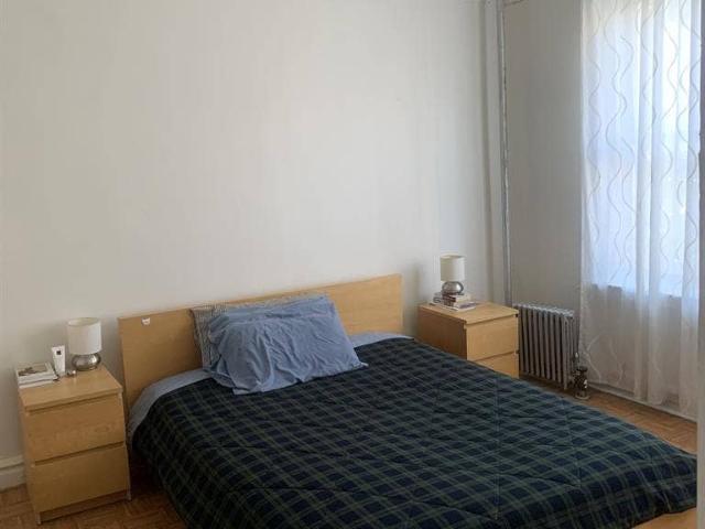 Spacious & furnished room for rent