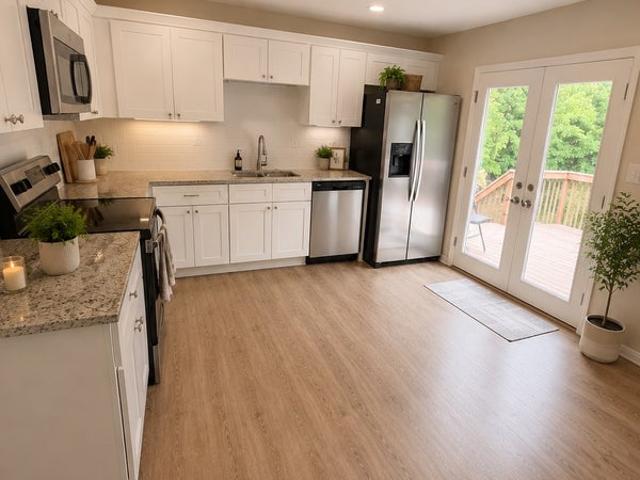 Spacious Furnished Rooms for Rent – PLUS STORAGE!