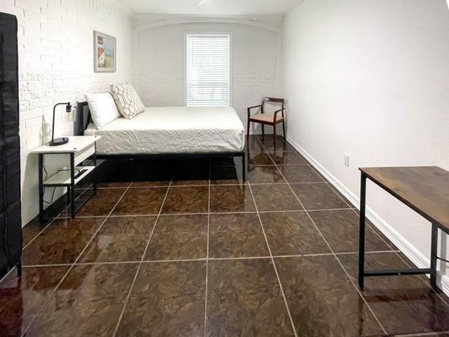 Spacious Gated Estate, Premier Property, Fully Renovated, Spring home near Woodlands with Workspace!