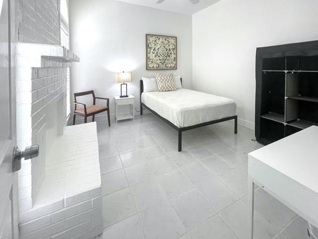 Spacious Gated Estate, Premier Property, Fully Renovated, Spring home near Woodlands with Workspace!