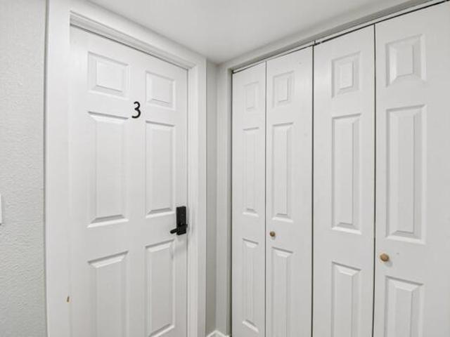Spacious Glendale Retreat